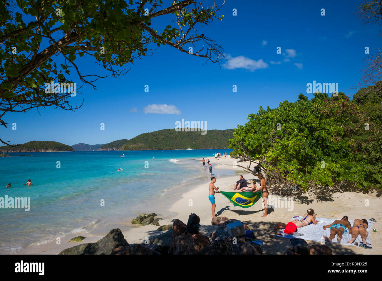 Maho bay beach st john hi-res stock photography and images - Alamy