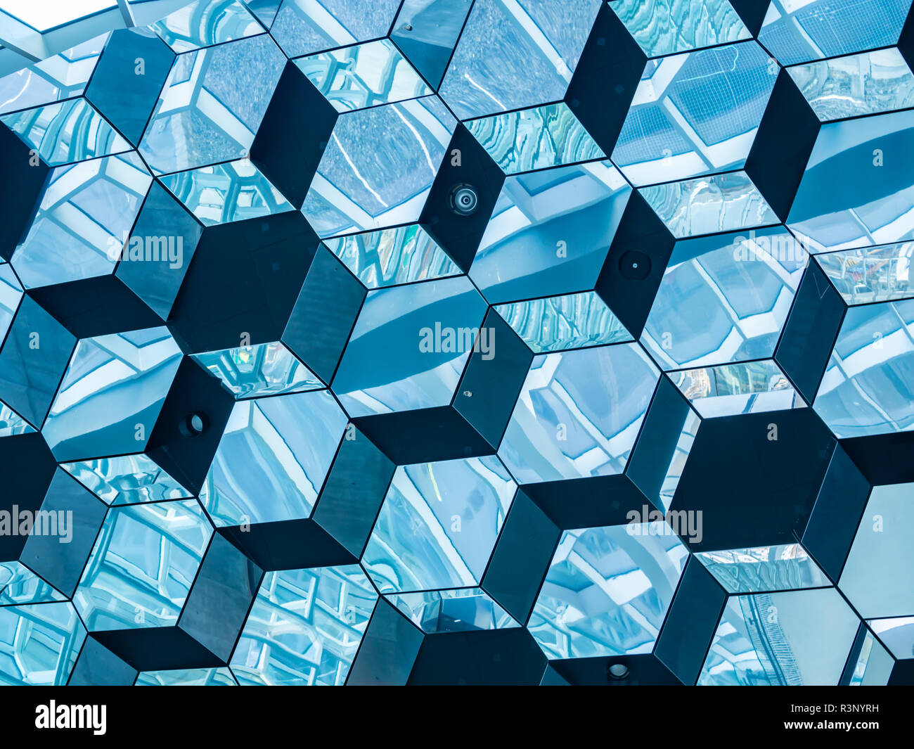 Rhomboid shaped pattern hi-res stock photography and images - Alamy