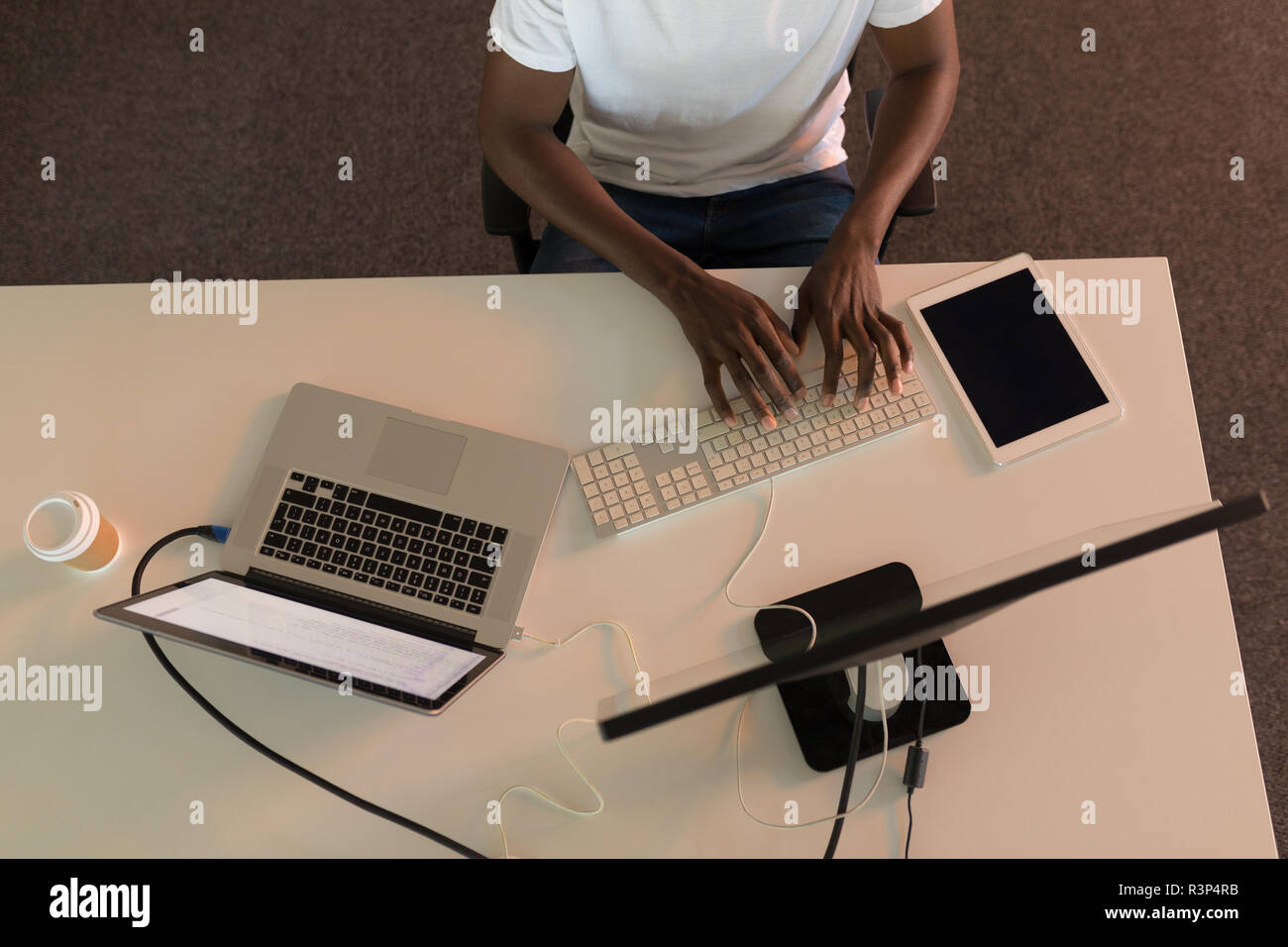 Business office desk executive hi-res stock photography and images - Alamy