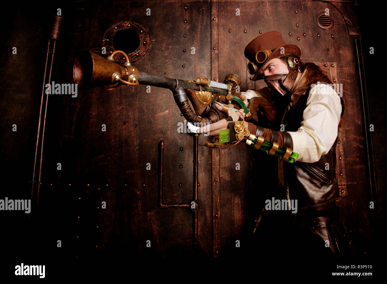 Steampunk man hi-res stock photography and images - Alamy