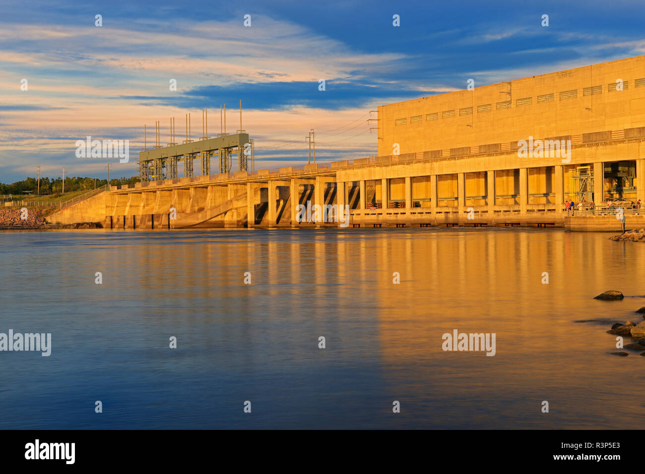 Canada, Manitoba, Winnipeg. Hydroelectric dam on Winnipeg River Stock ...