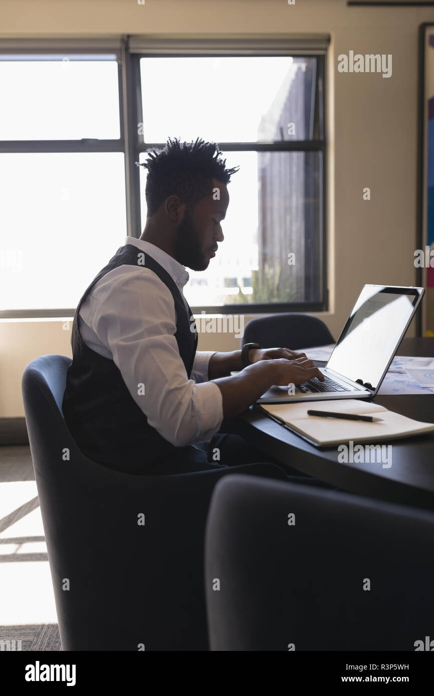 Laptop conference room hi-res stock photography and images - Alamy