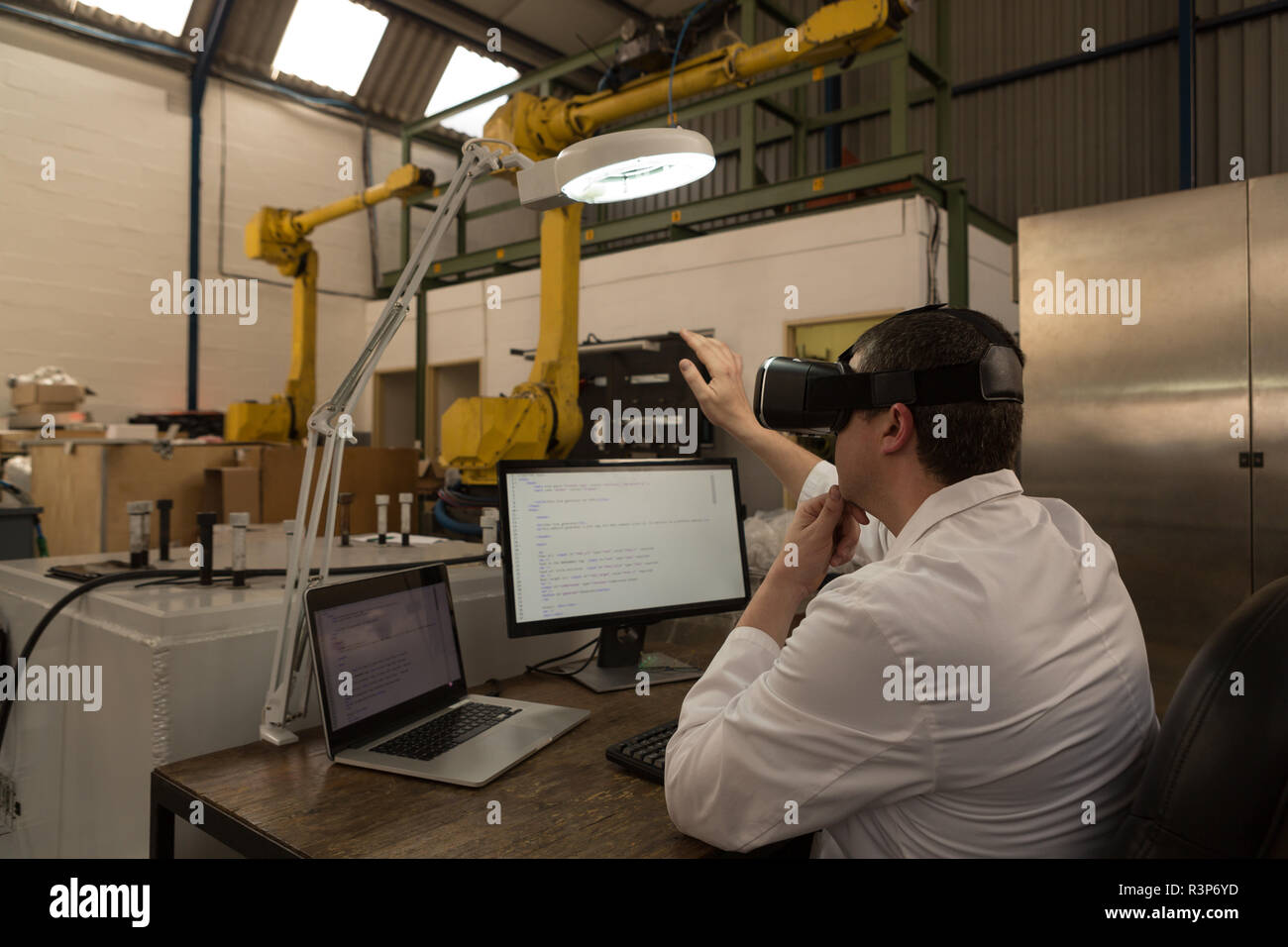 3d warehouse robot hi-res stock photography and images - Alamy