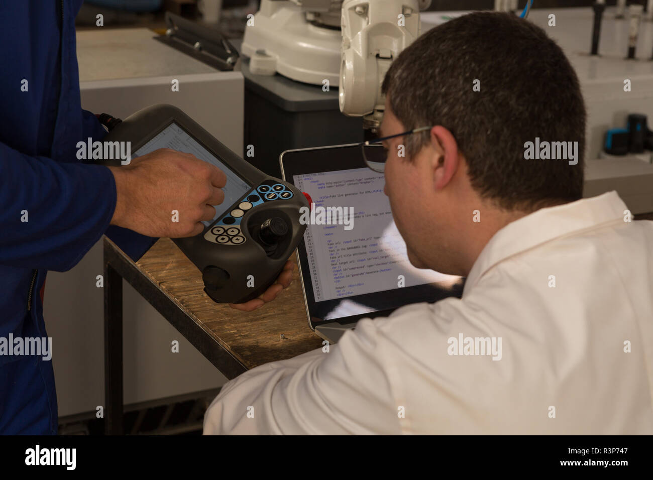 Engineers wireless remote control hi-res stock photography and images ...