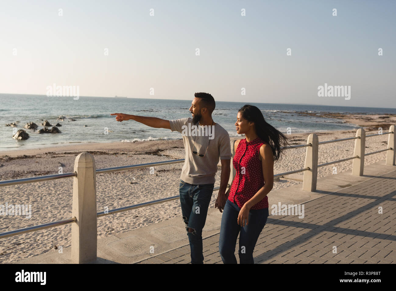 Attractive couple walking hi-res stock photography and images - Alamy