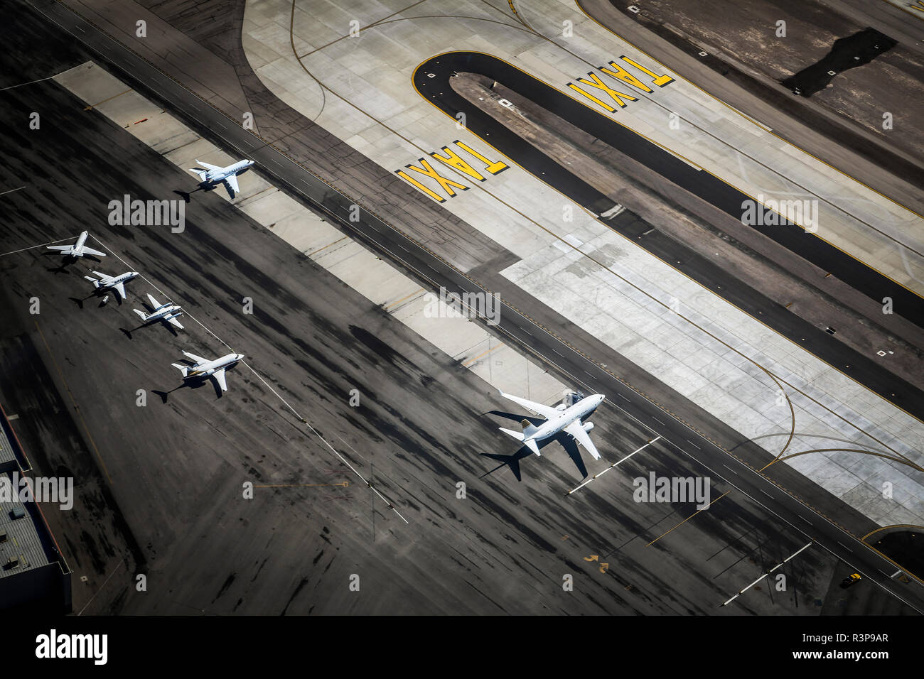 airport and runway from above,las vegas,usa Stock Photo - Alamy