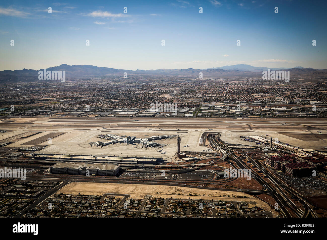 Linienflieger hi-res stock photography and images - Alamy
