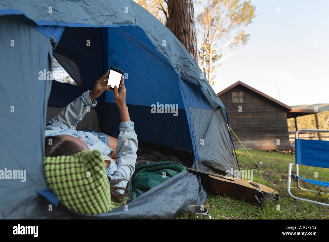 Mobile tent hi-res stock photography and images - Alamy