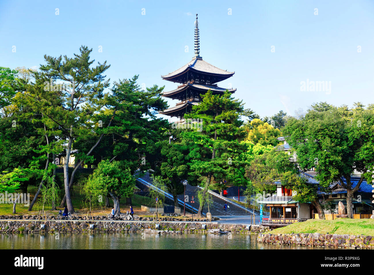 Toji japan water hi-res stock photography and images - Alamy