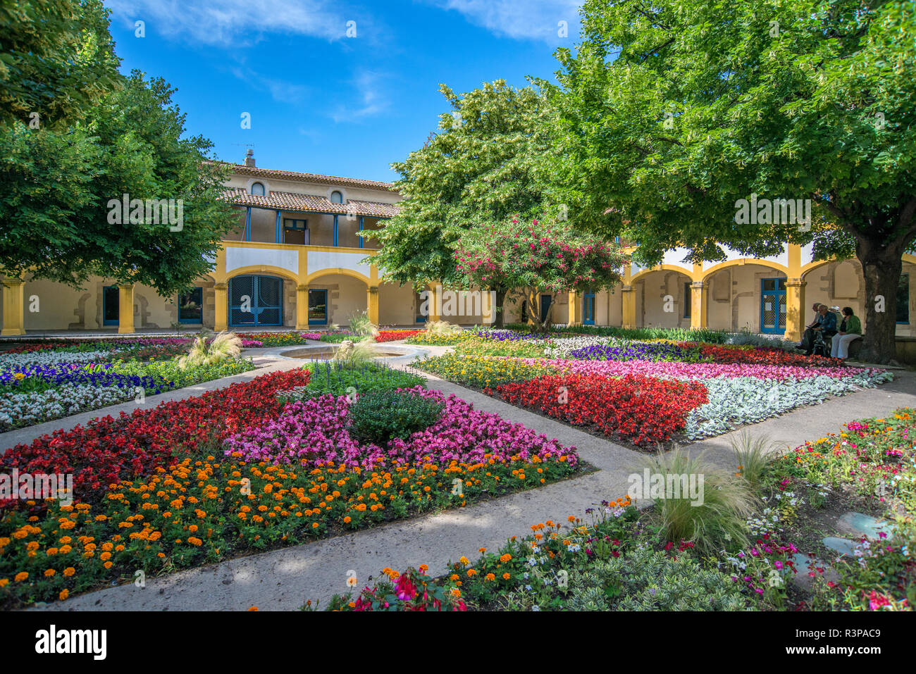 Espace Van Gogh, Arles, Provence, France Stock Photo - Alamy