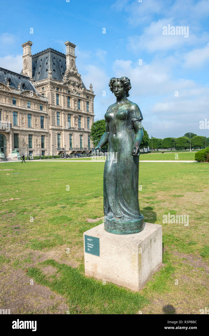 Aristide maillol sculpture hi-res stock photography and images - Alamy