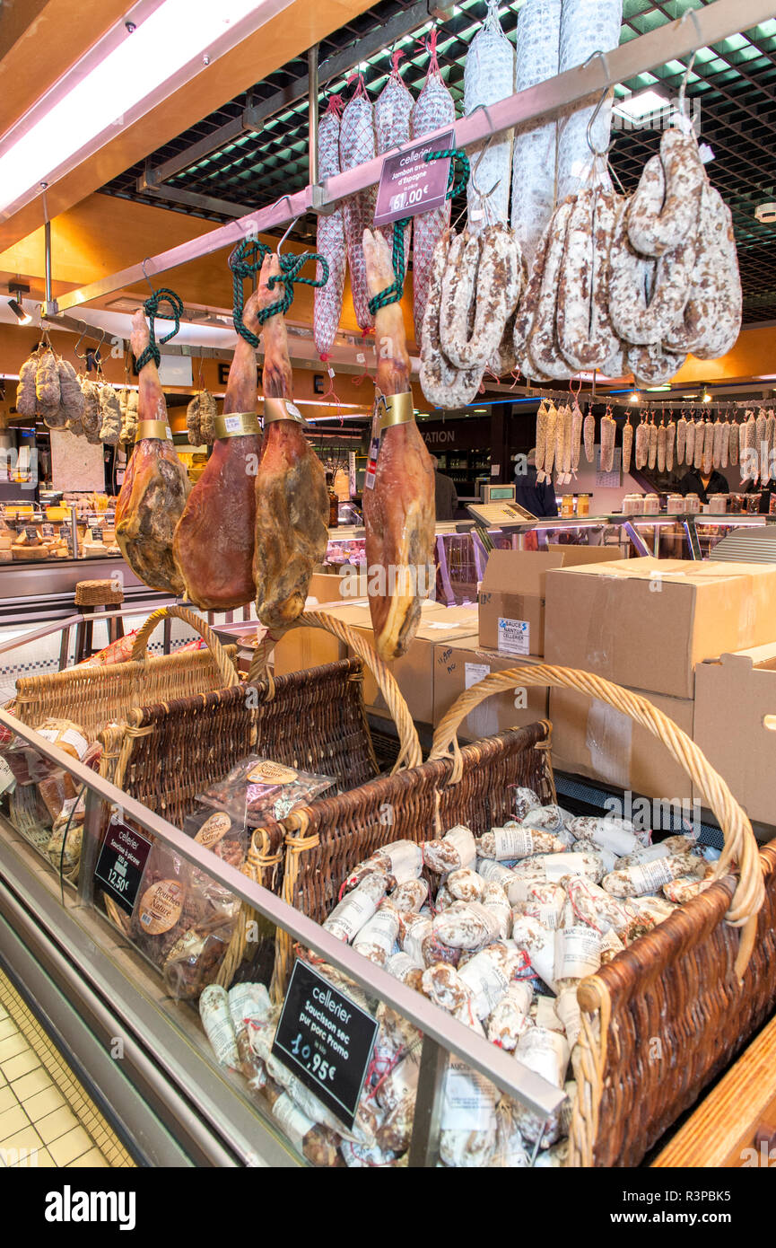 Lyon people food market hi-res stock photography and images - Alamy