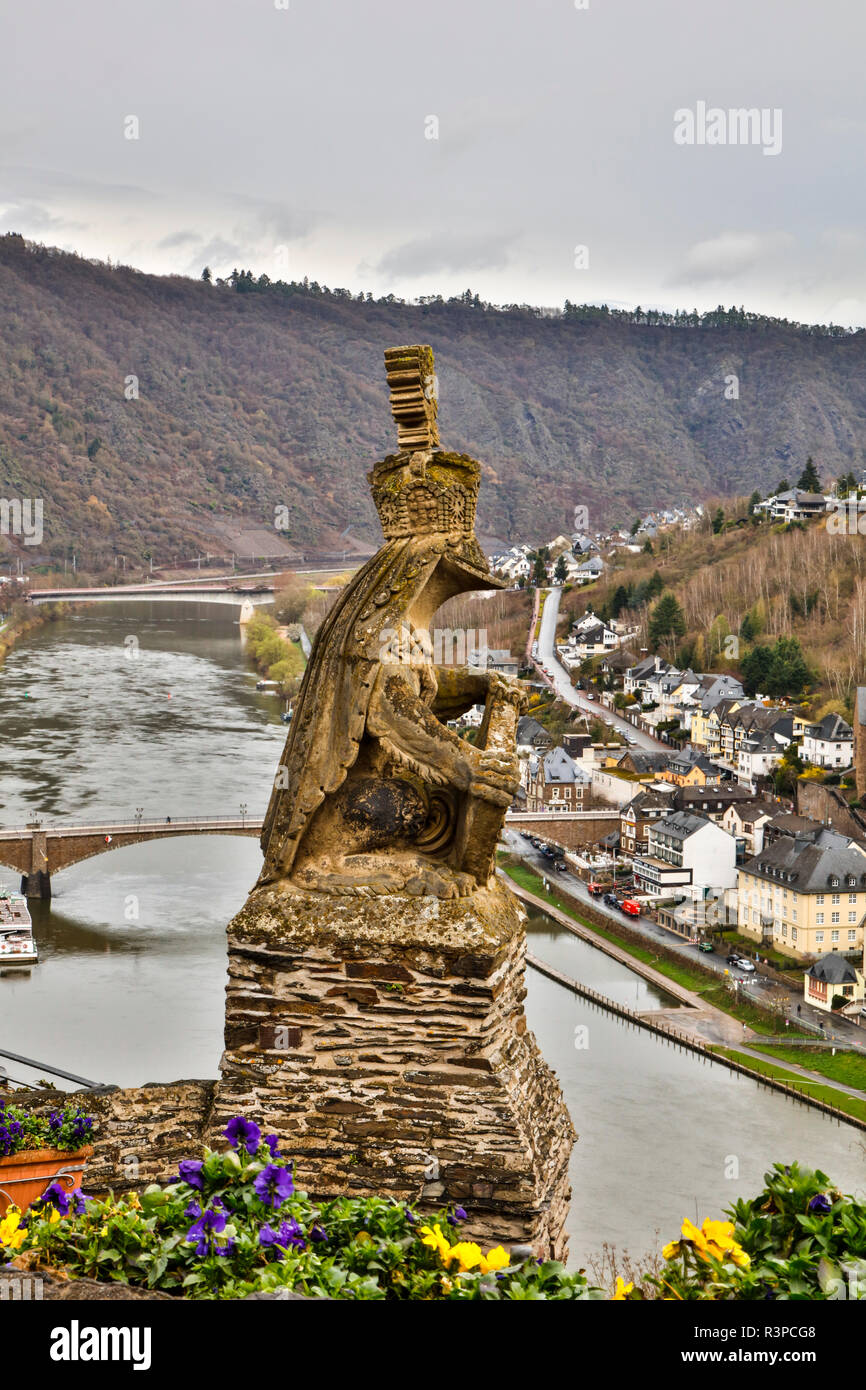 Germany, Rhineland-Palatinate, Cochem, Reichsburg Castle, Statue of ...