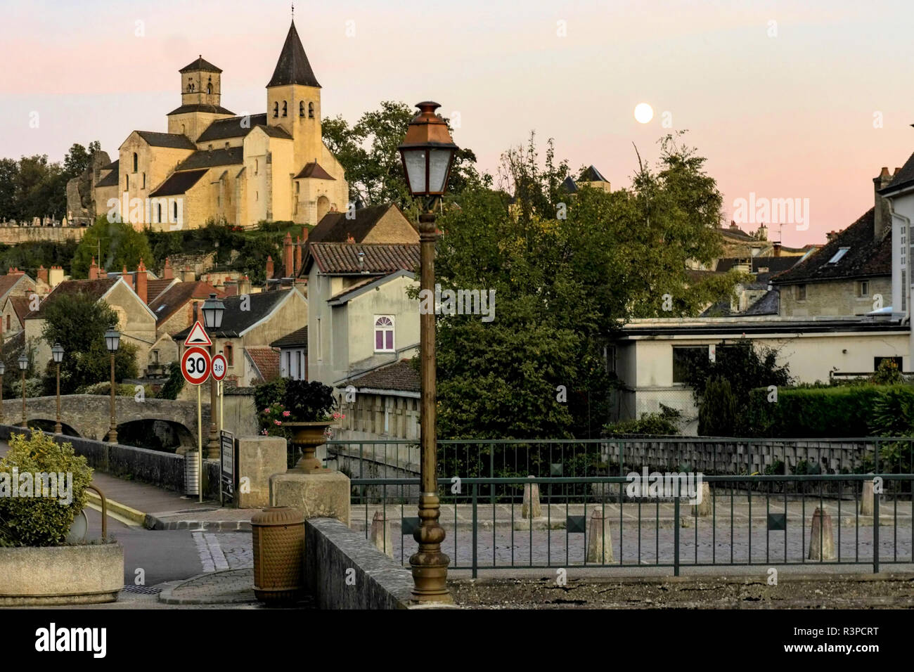 Chatillon sur seine hi-res stock photography and images - Alamy