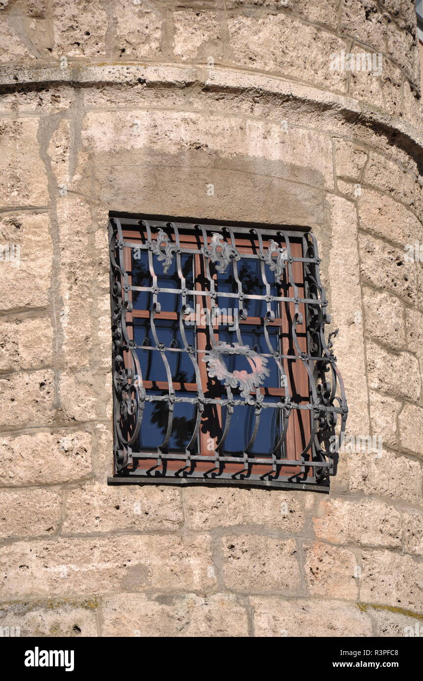 Steel barred window hi-res stock photography and images - Alamy