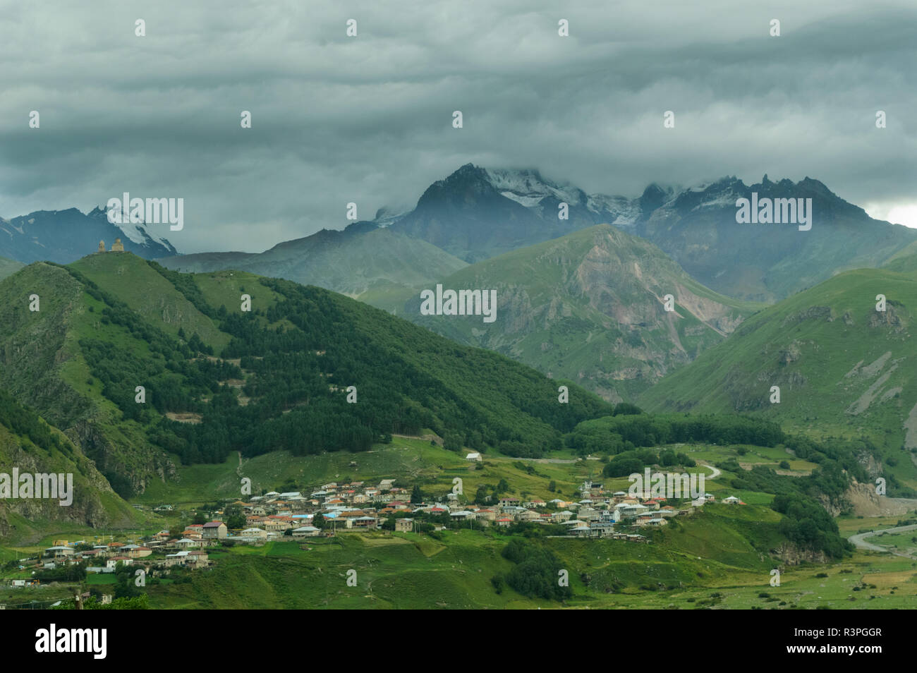 Snow capped trees mountains in hi-res stock photography and images - Alamy