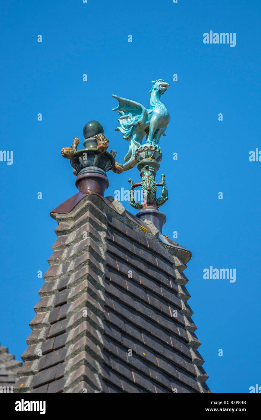Rooftop sculpture hi-res stock photography and images - Alamy
