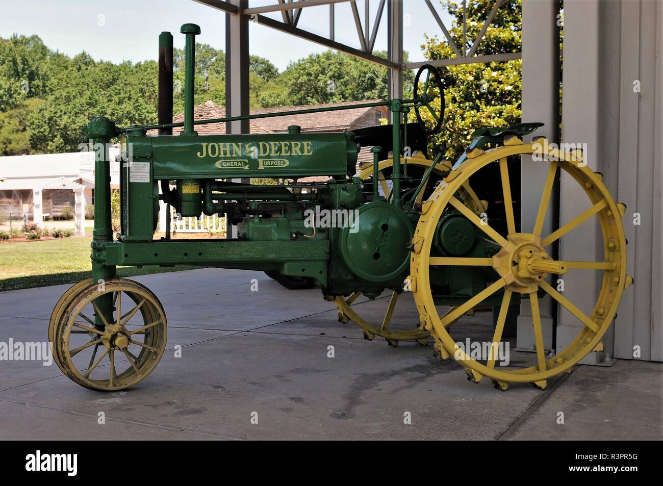 1936 John Deere tractor with steel wheels Stock Photo - Alamy