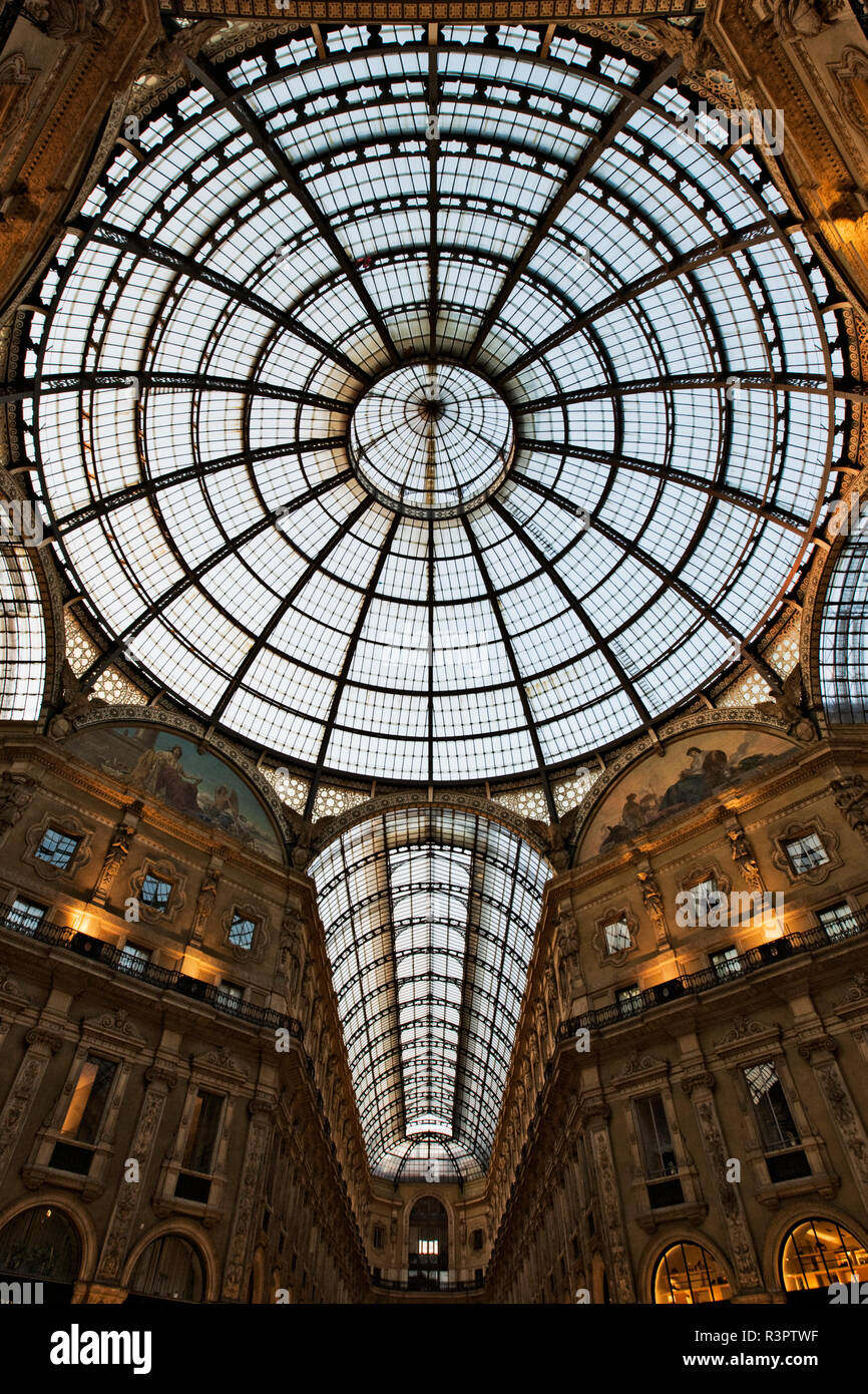Shopping mall in italy hi-res stock photography and images - Alamy