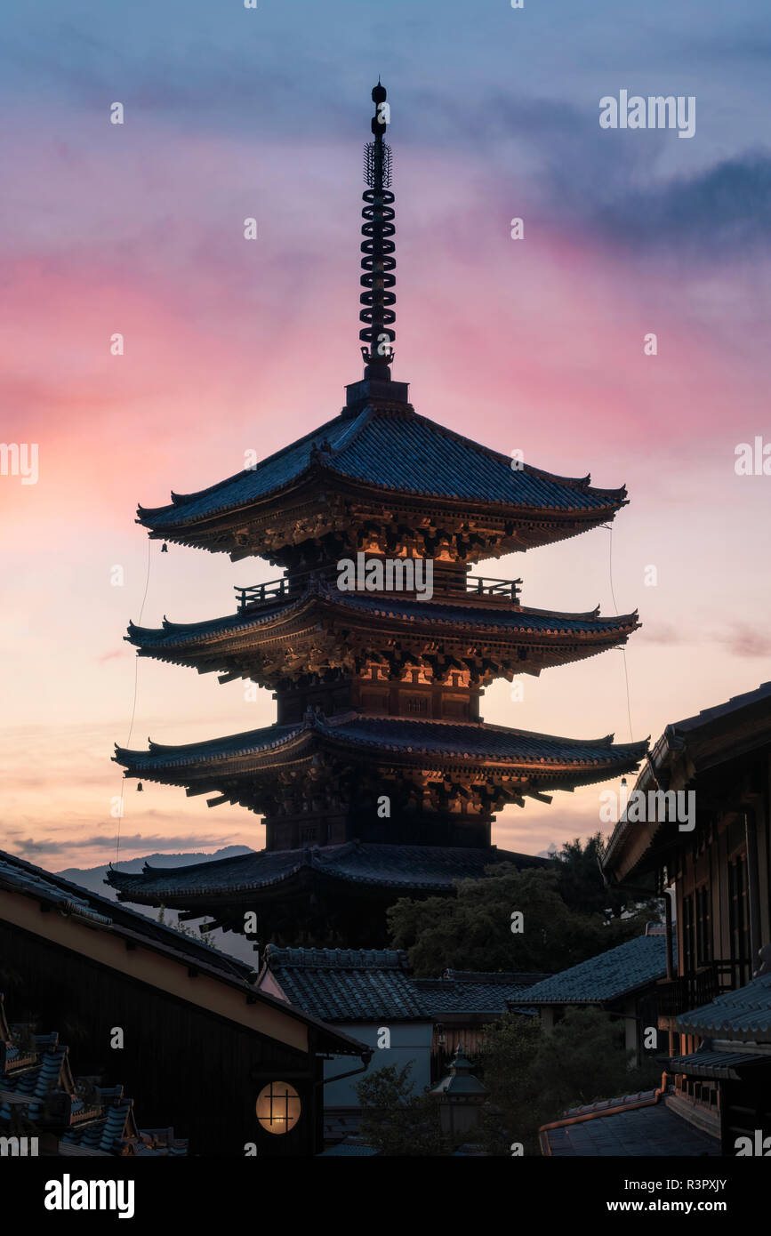 Japan, Kyoto, Gion, Temple at sunset Stock Photo - Alamy