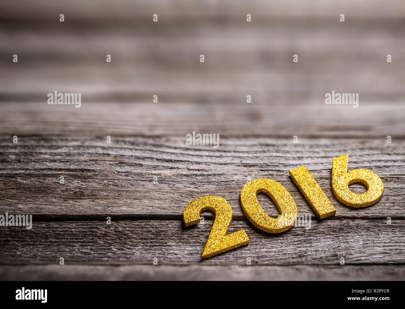 Golden figures hi-res stock photography and images - Alamy