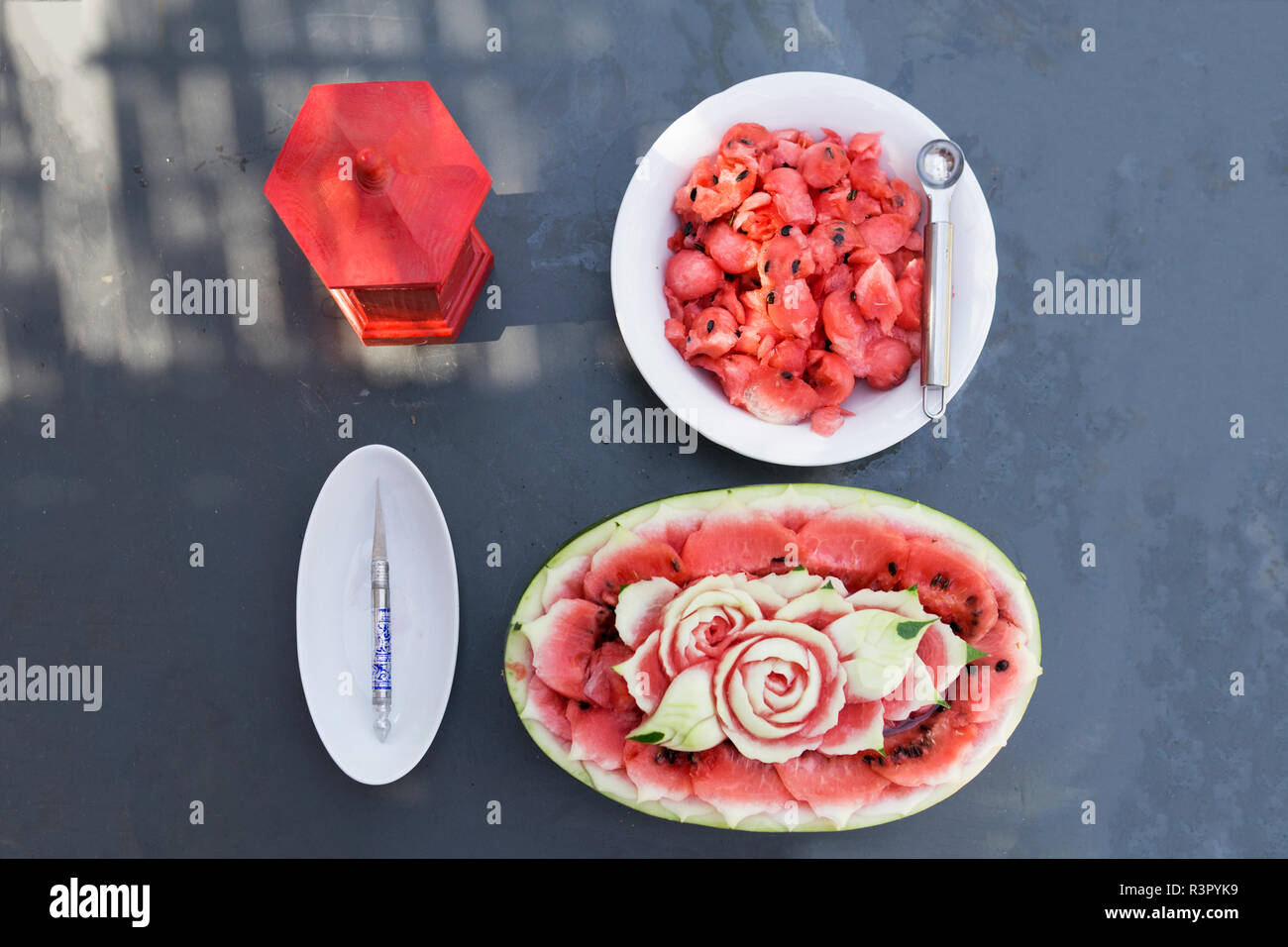 Carving decorated window hi-res stock photography and images - Alamy