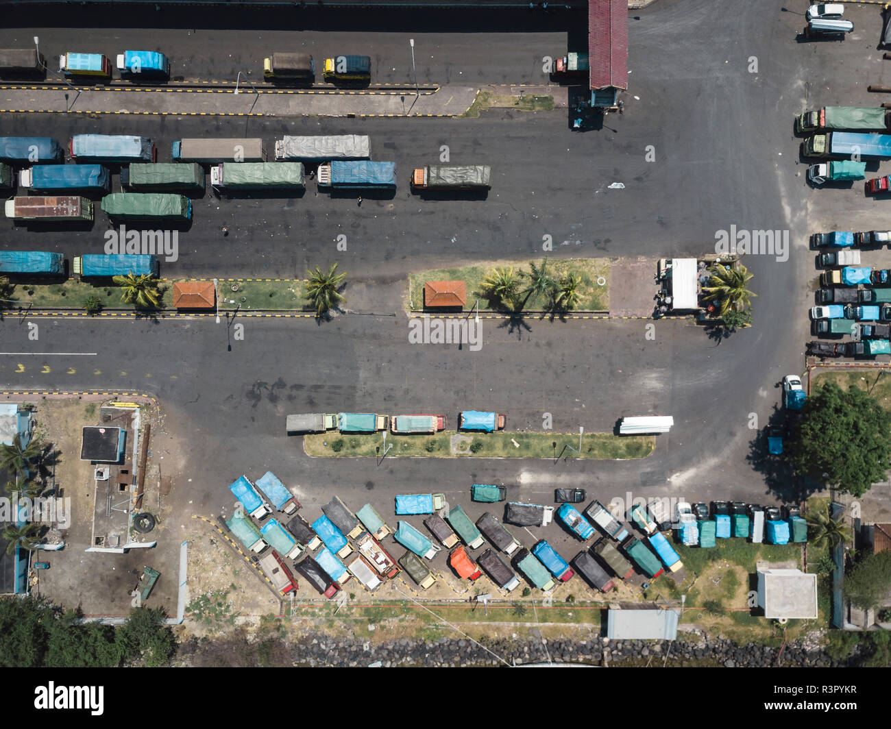 Lorry transport indonesia hi-res stock photography and images - Alamy