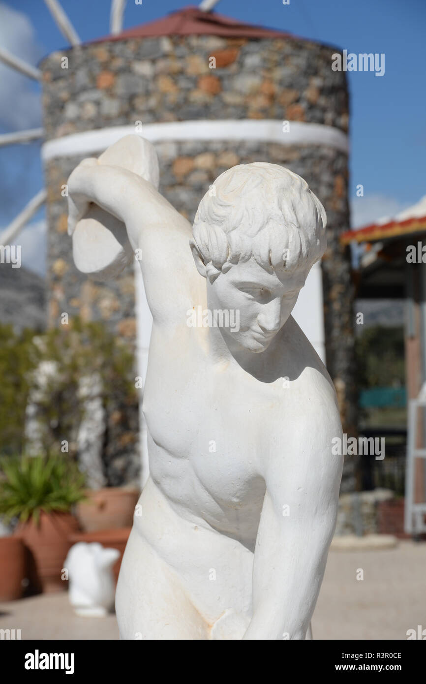 Discus thrower greece hi-res stock photography and images - Alamy