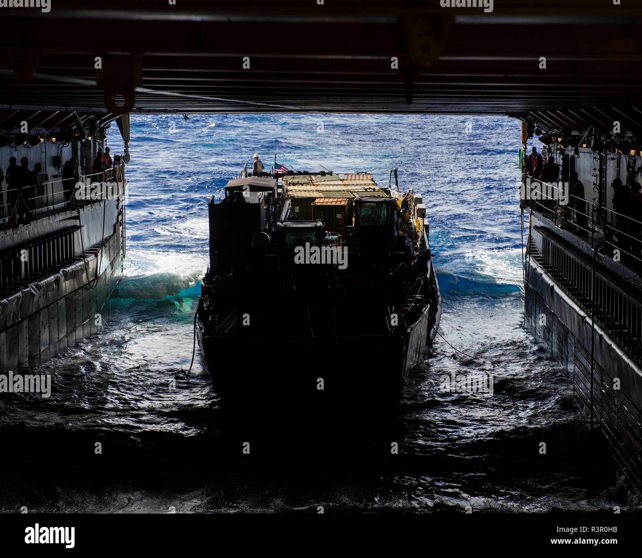 Landing craft utility lcu 1634 hi-res stock photography and images - Alamy
