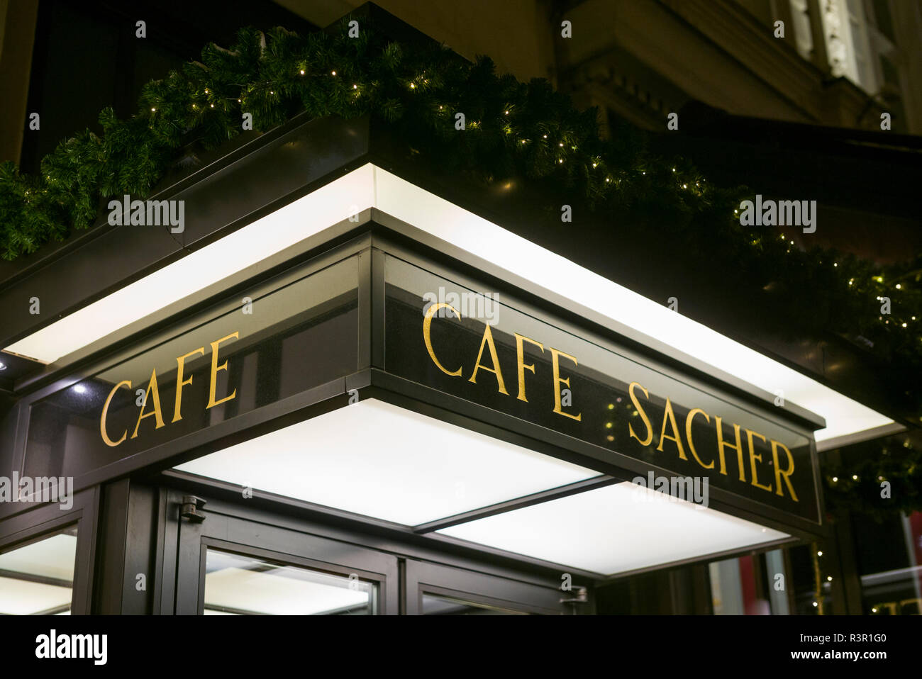 Vienna cafe sacher wien hi-res stock photography and images - Alamy