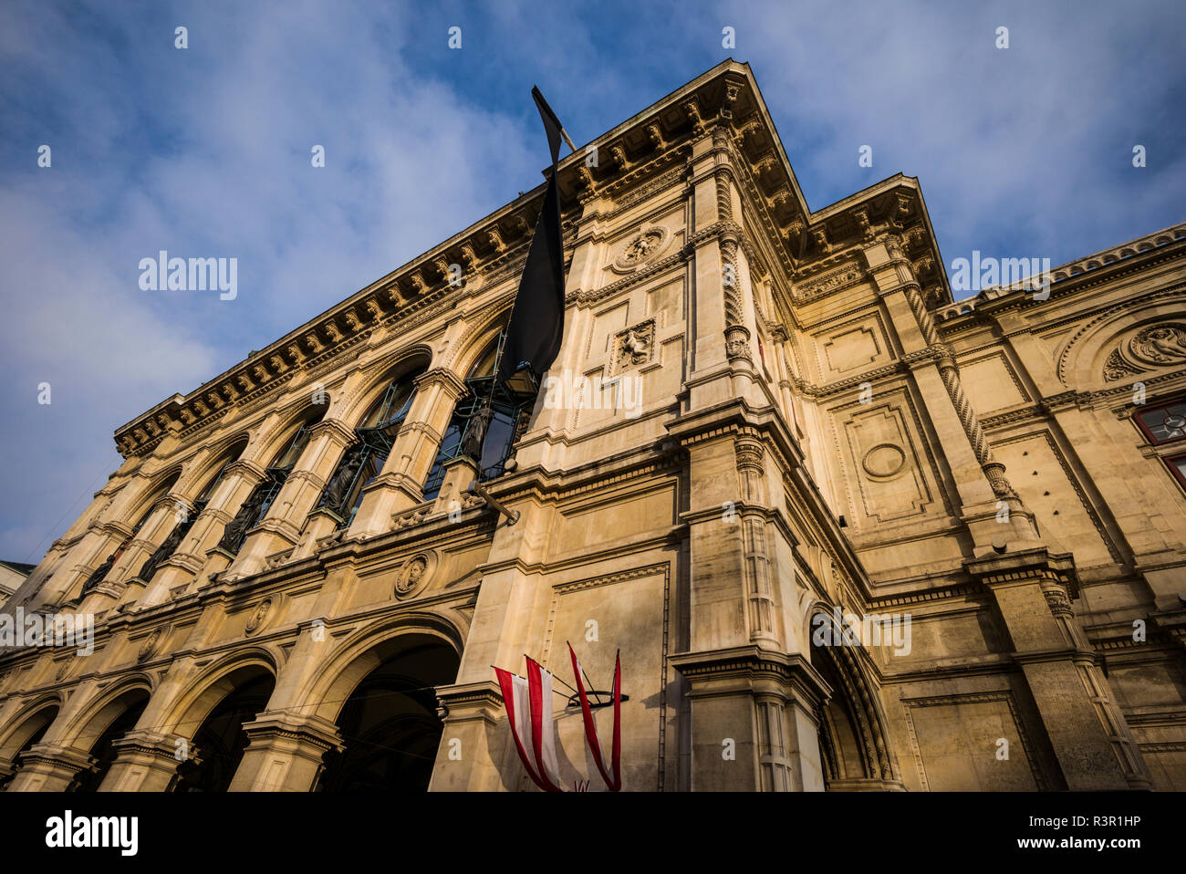 Austria, Vienna, Staatsoper Opera House exterior Stock Photo - Alamy