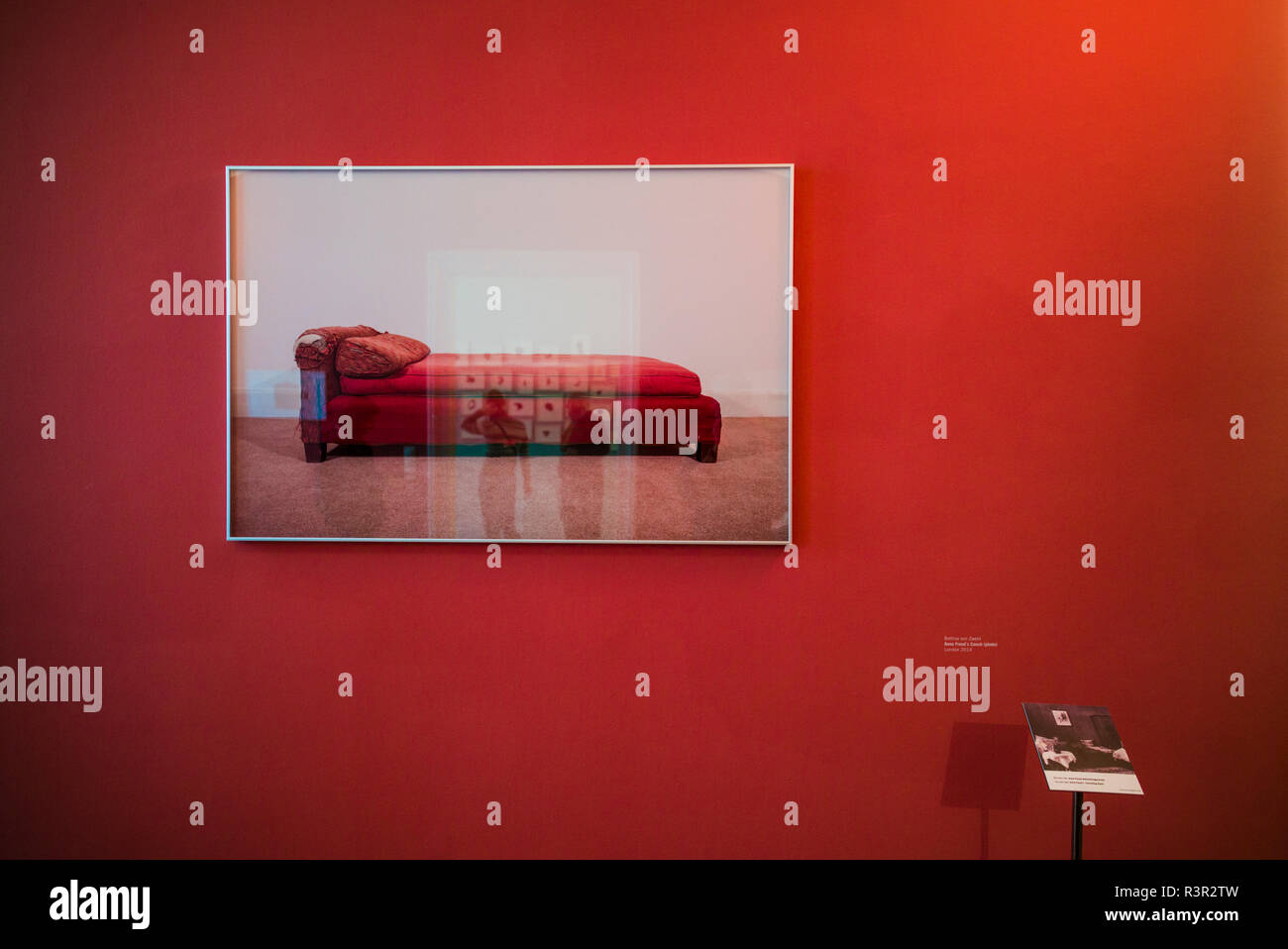 Austria, Vienna, Sigmund Freud Museum, psychoanalyst's couch (Editorial ...