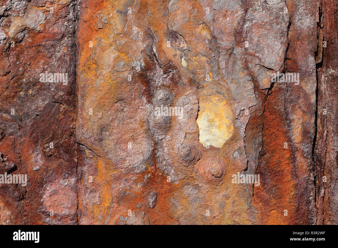 Structures of rusty iron Stock Photo - Alamy