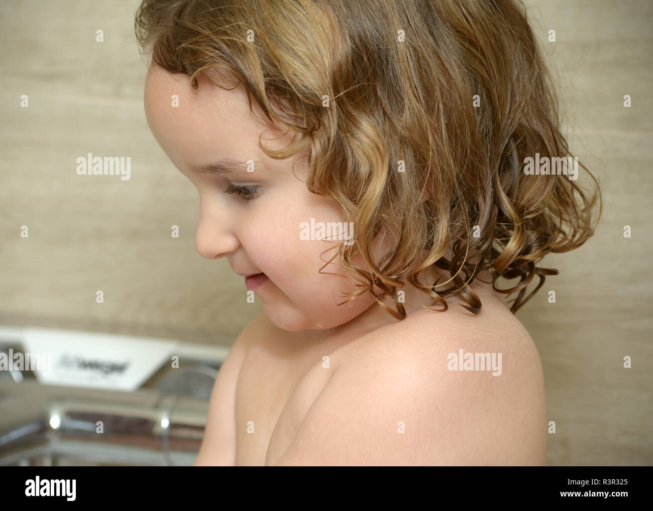Game bath hi-res stock photography and images - Alamy