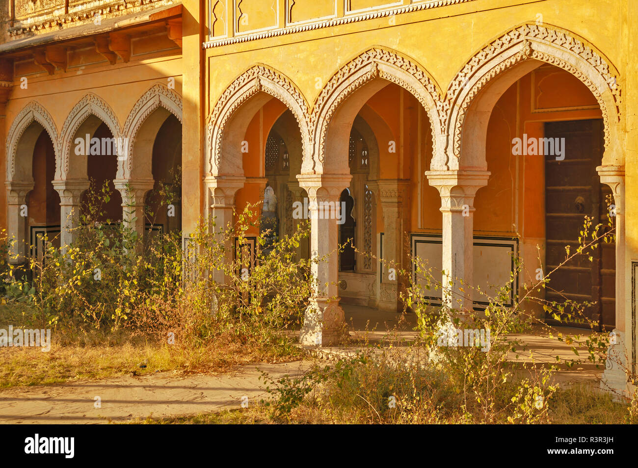 Indian maharani hi-res stock photography and images - Alamy