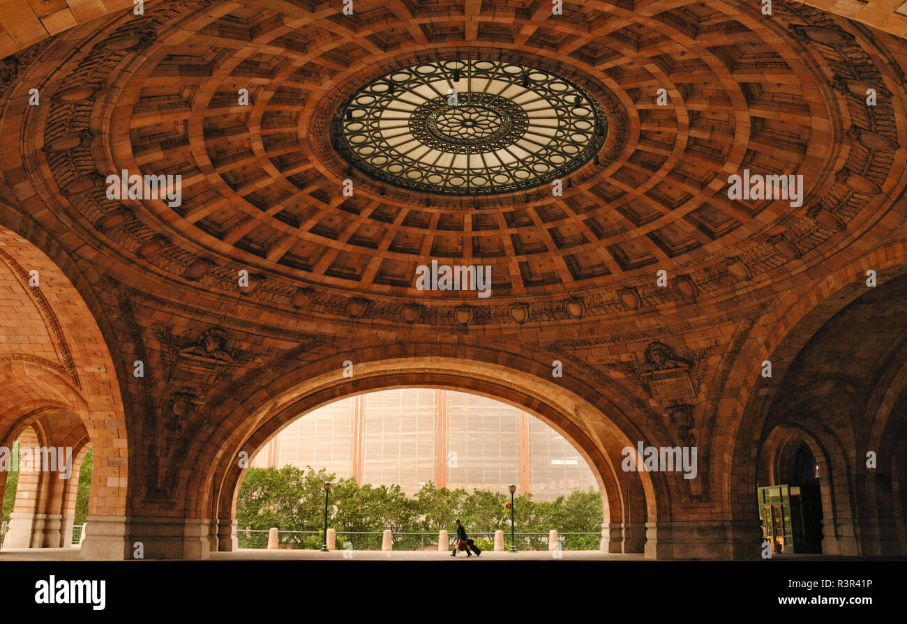 The majestic grand rotunda of the Pennsylvanian Apartments in ...