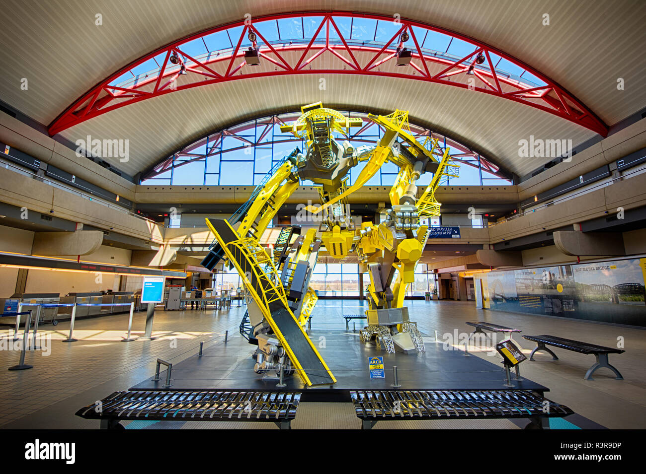 "Arch" robot sculpture incorporating Pittsburgh bridges by Glenn Kaino ...