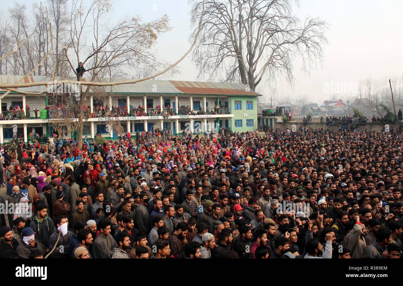 Alias commander hi-res stock photography and images - Alamy