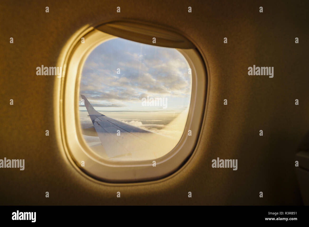 Aircrafts window hi-res stock photography and images - Alamy