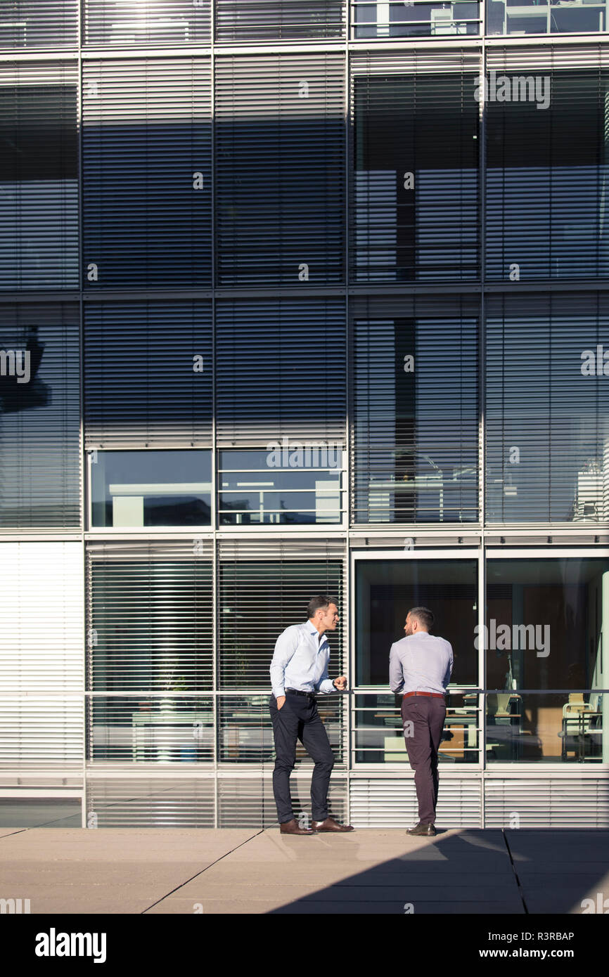 Two office building hi-res stock photography and images - Alamy