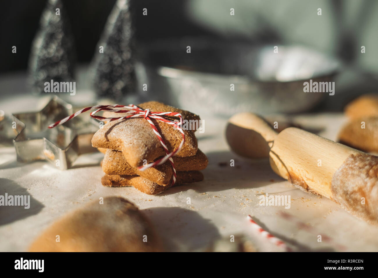Stack of star-shaped Christmas Cookies Stock Photo - Alamy