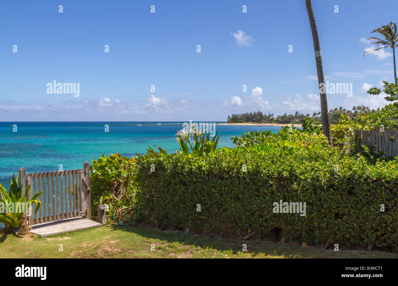 Gateway to the beach Stock Photo - Alamy