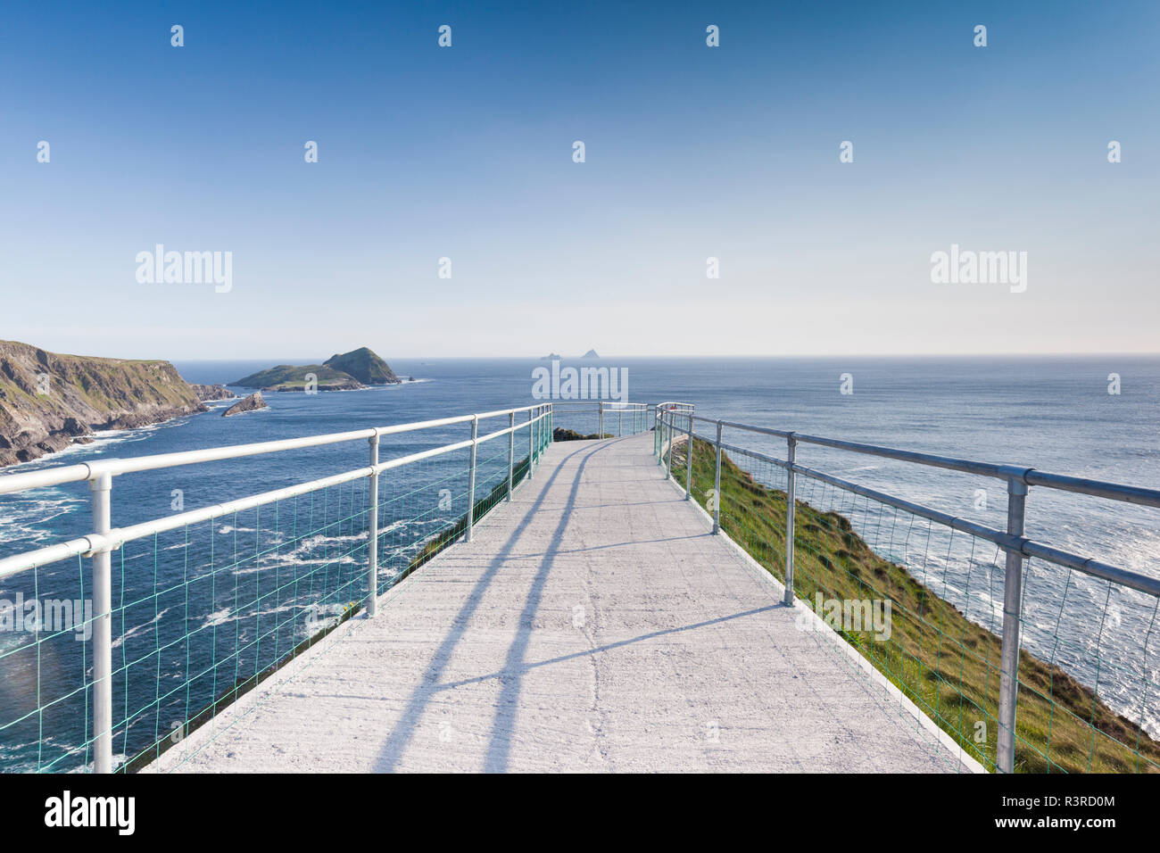 Ireland, County Kerry, Ring of Kerry, Portmagee, Portmagee sea cliffs ...