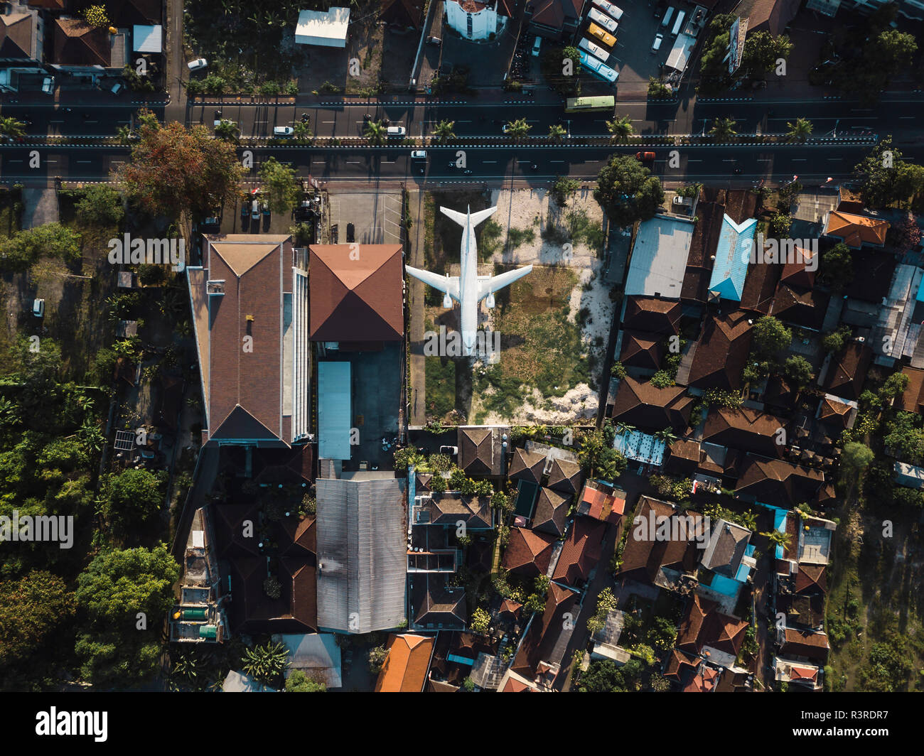 Drone near airplane hi-res stock photography and images - Alamy