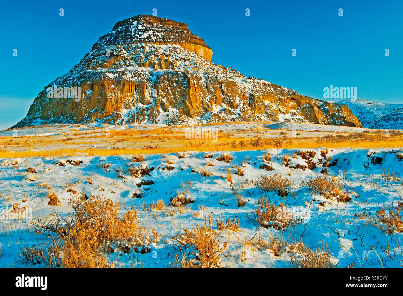 Butte in the big muddy badlands hi-res stock photography and images - Alamy
