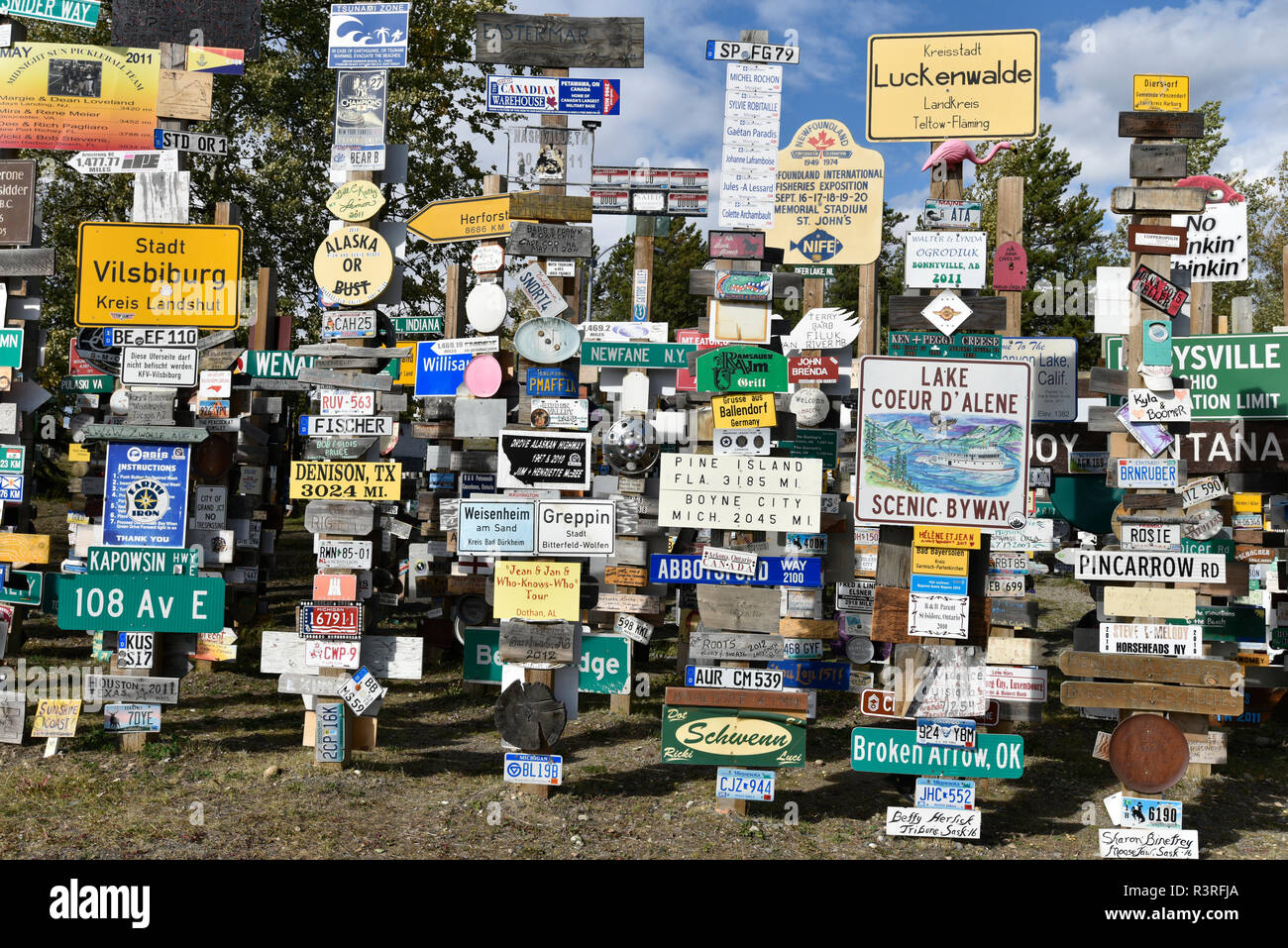 Watson Lake, Signpost Forest, Yukon, Canada Stock Photo - Alamy