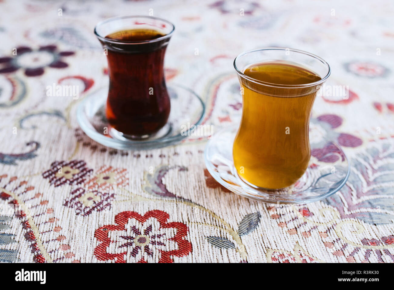 Traditional Turkish green tea and black tea Stock Photo - Alamy