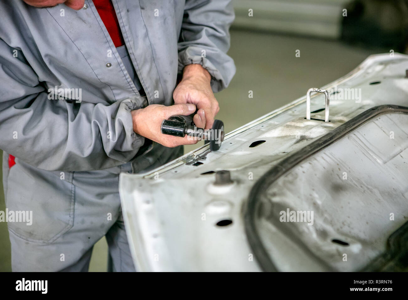 Mechanic buff hi-res stock photography and images - Alamy