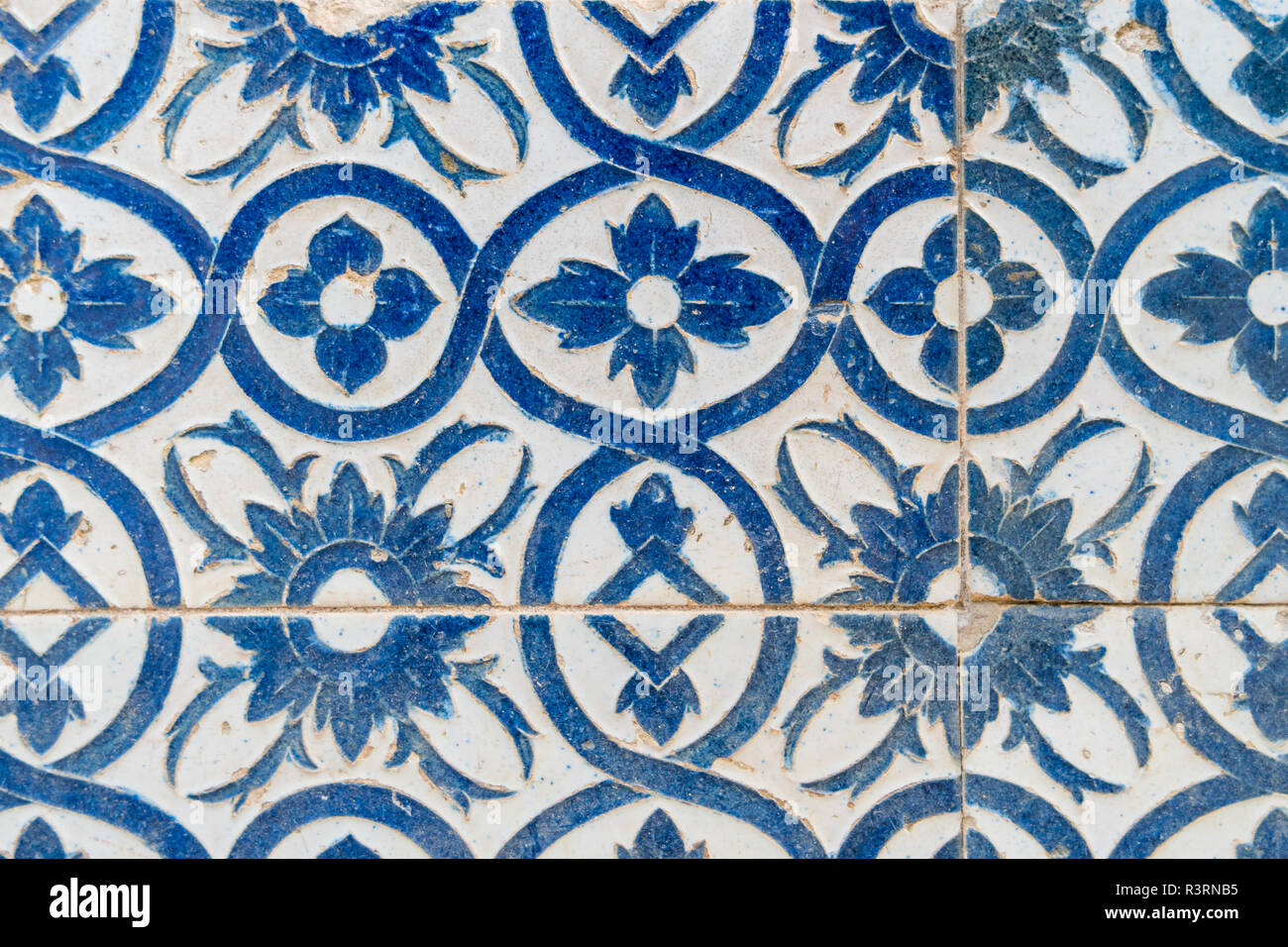 Spanish tiles hi-res stock photography and images - Alamy