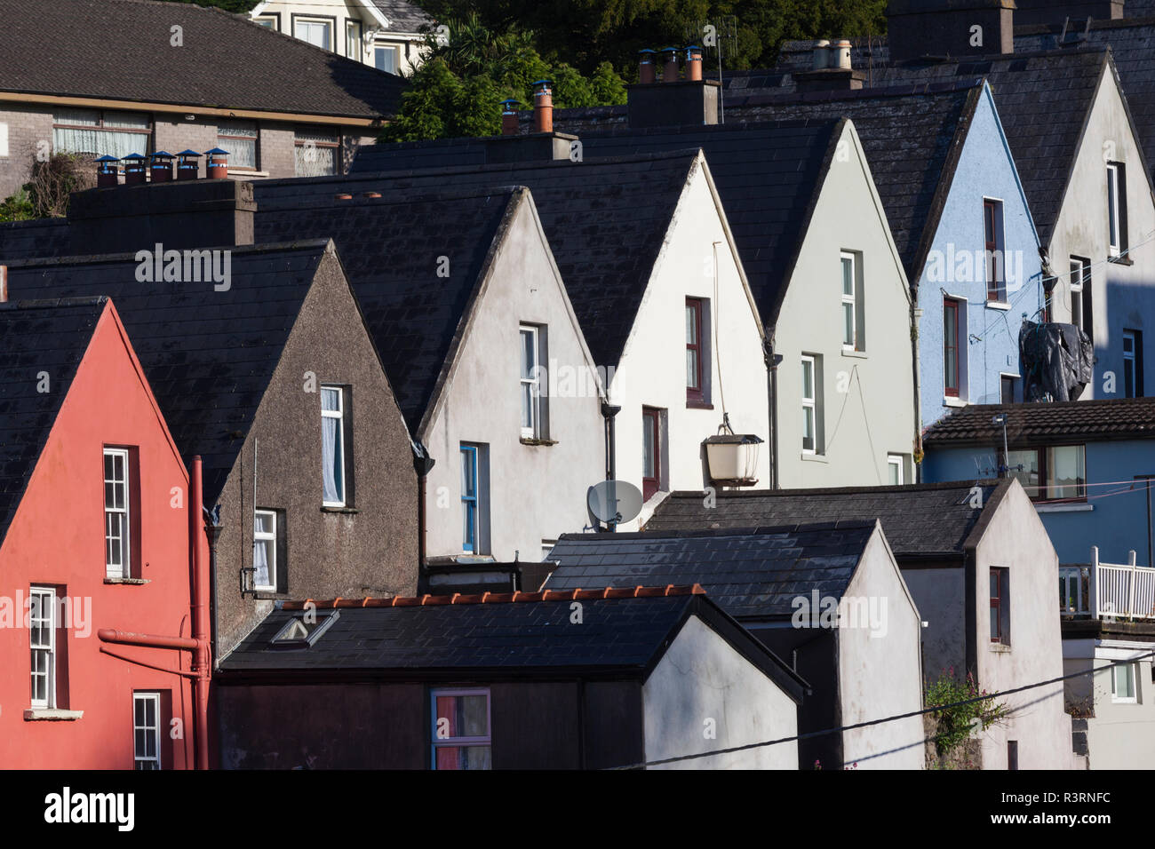 Hillside house ireland hi-res stock photography and images - Alamy